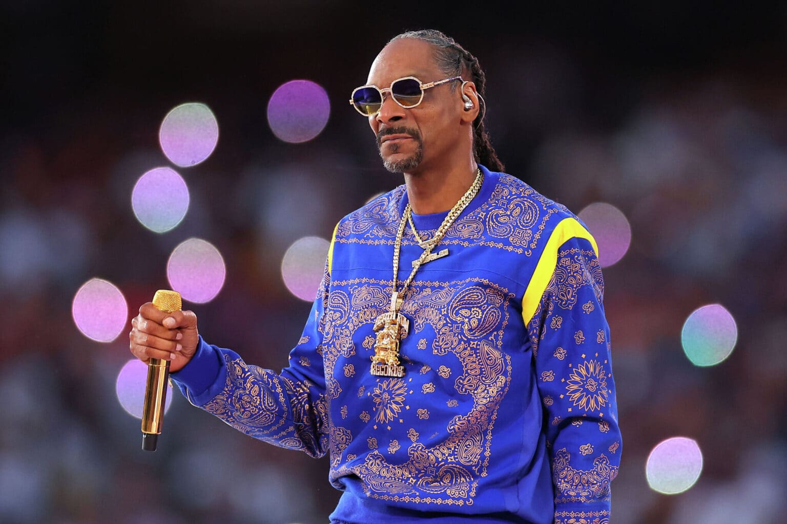 Keynote Speaker Snoop Dogg - Hire with Rave Speakers